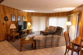 Four Bedroom Wildernest | Snowriver Mountain Resort